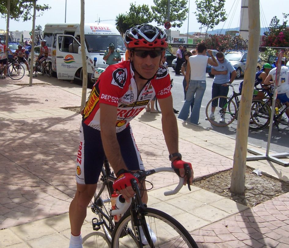 Otro mítico, Oscar Laguna, que ya va muy rápido.